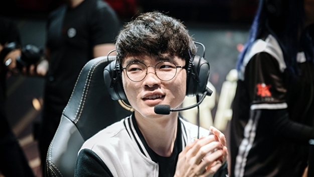 [LOL]SKT, 라인전부터 압살하며 FW에 2세트 승리