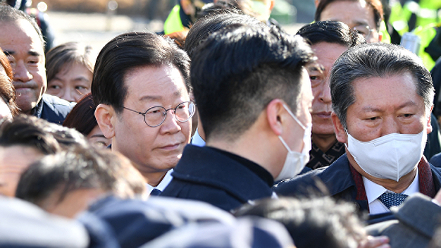 이재명 12시간 檢조사 후 귀가…검찰 기소는 명백[상보]
