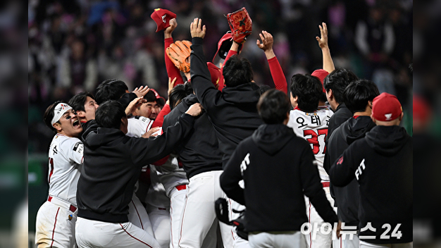 [KS]SSG, 키움 꺾고 시리즈 정상…통합 우승 달성 김광현 SV