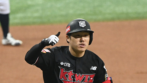 신본기, KT와 FA 계약 '1+1년 총액 3억원' 사인