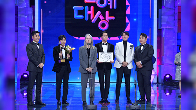 '1박2일' 출신 방글이 PD, KBS 퇴사…2월 tvN 이직