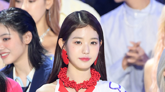 장원영, 2년 연속 '2022 AAA' MC 발탁…대세 행보