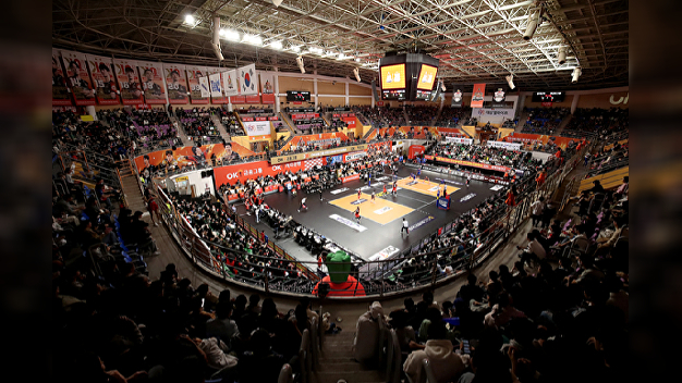 창단 10주년·첫 KOVO컵 우승…OK금융, 홈 개막전 '만원 관중'