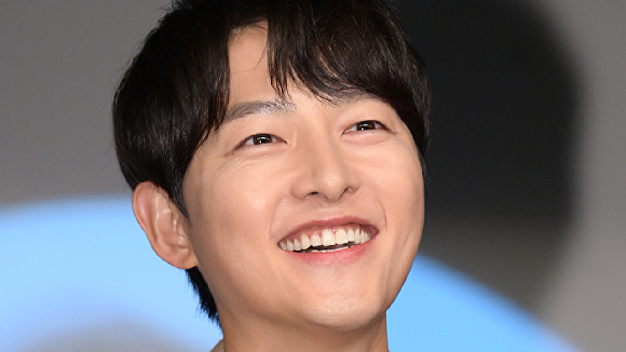 [28th BIFF] '케이티♥' 송중기 "100일 지난 아들, 박수달라" 아빠의 찐미소