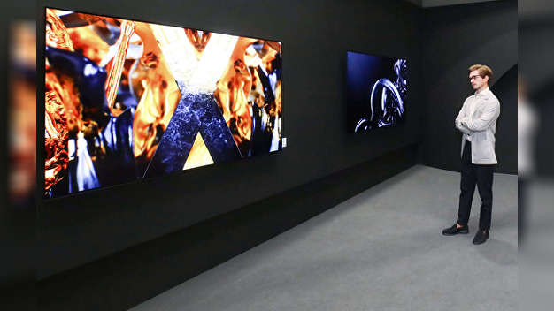 "TV로 예술품 거래도 OK"…LG전자, 美서 TV NFT 사업 본격화