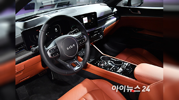 [포토]깔끔하고 간결한 더 뉴 K5 실내