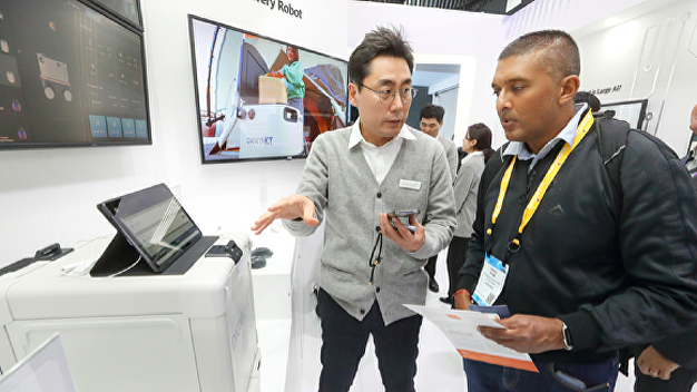 [MWC 2023] KT, MWC서 자율주행 배송로봇 공개